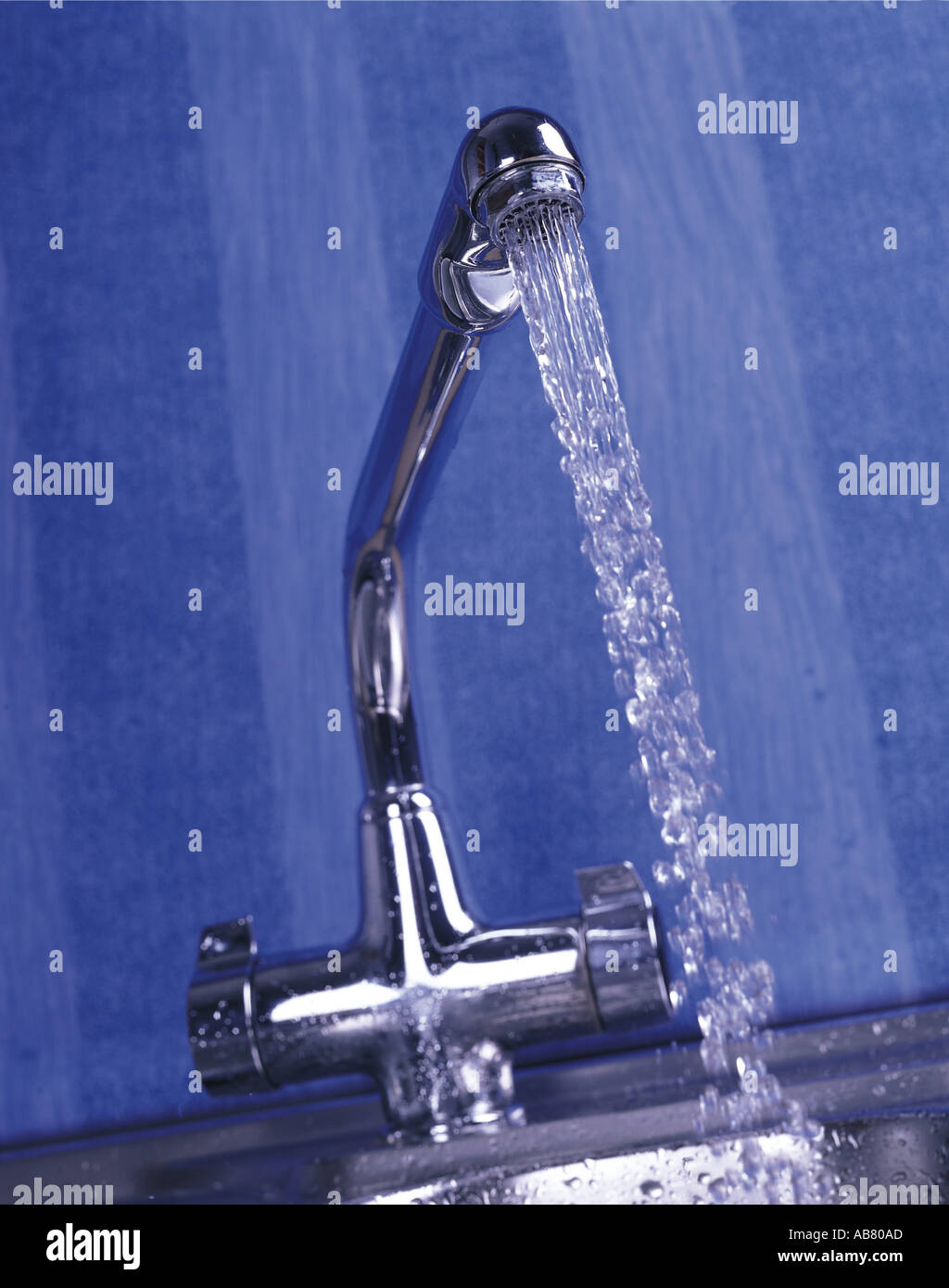 Running tap hi-res stock photography and images - Alamy