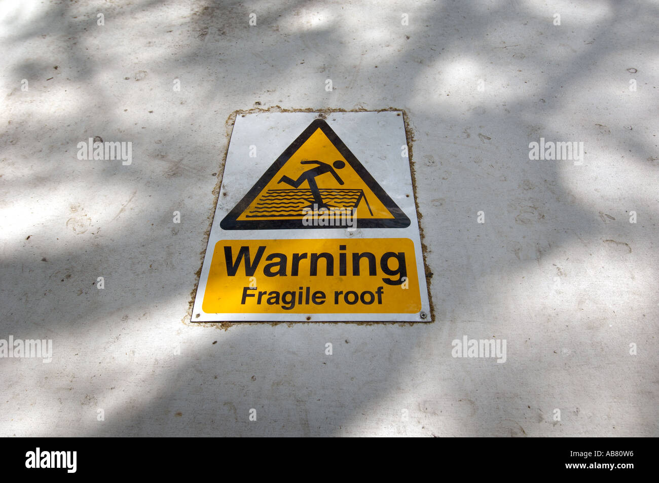 warning fragile roof Stock Photo - Alamy
