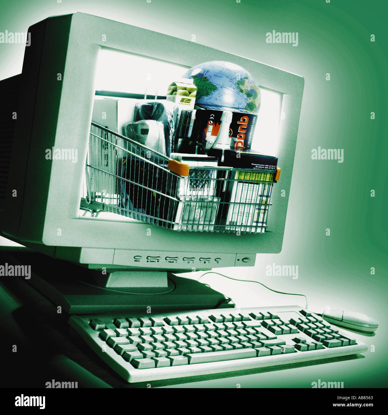 Internet trolle hi-res stock photography and images - Alamy