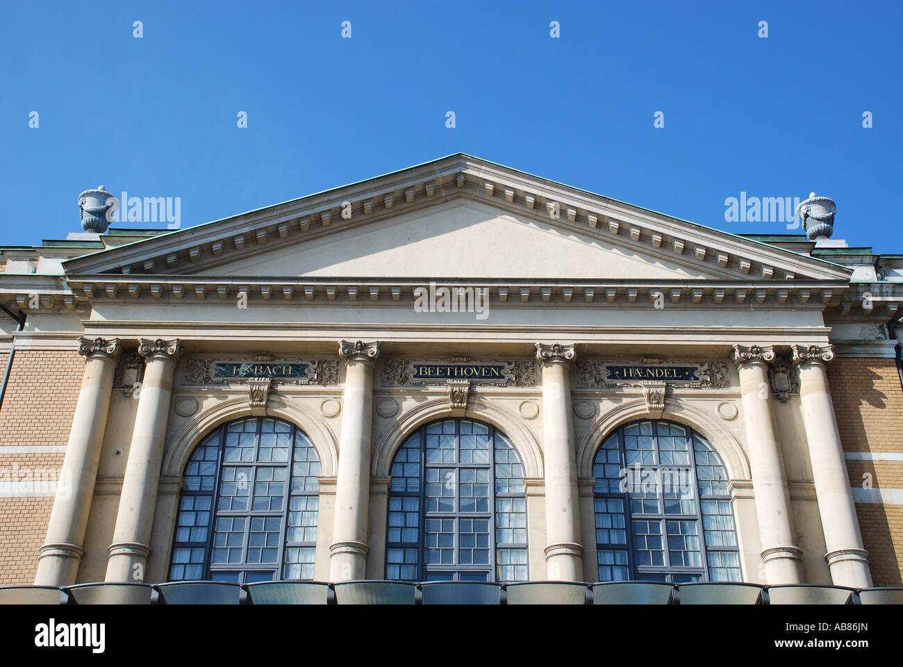Konzertsaal hi-res stock photography and images - Alamy