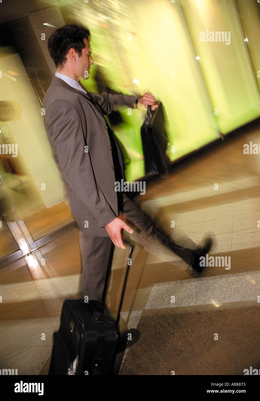 Office on the move hi-res stock photography and images - Alamy