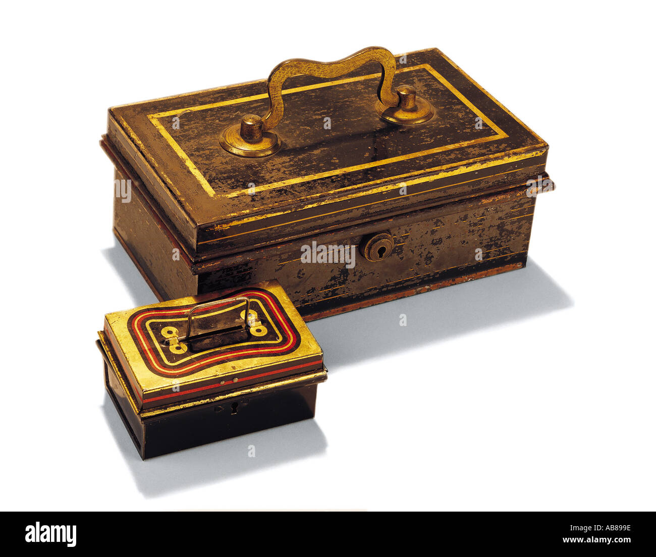 Boxes vessel antique hi-res stock photography and images - Alamy