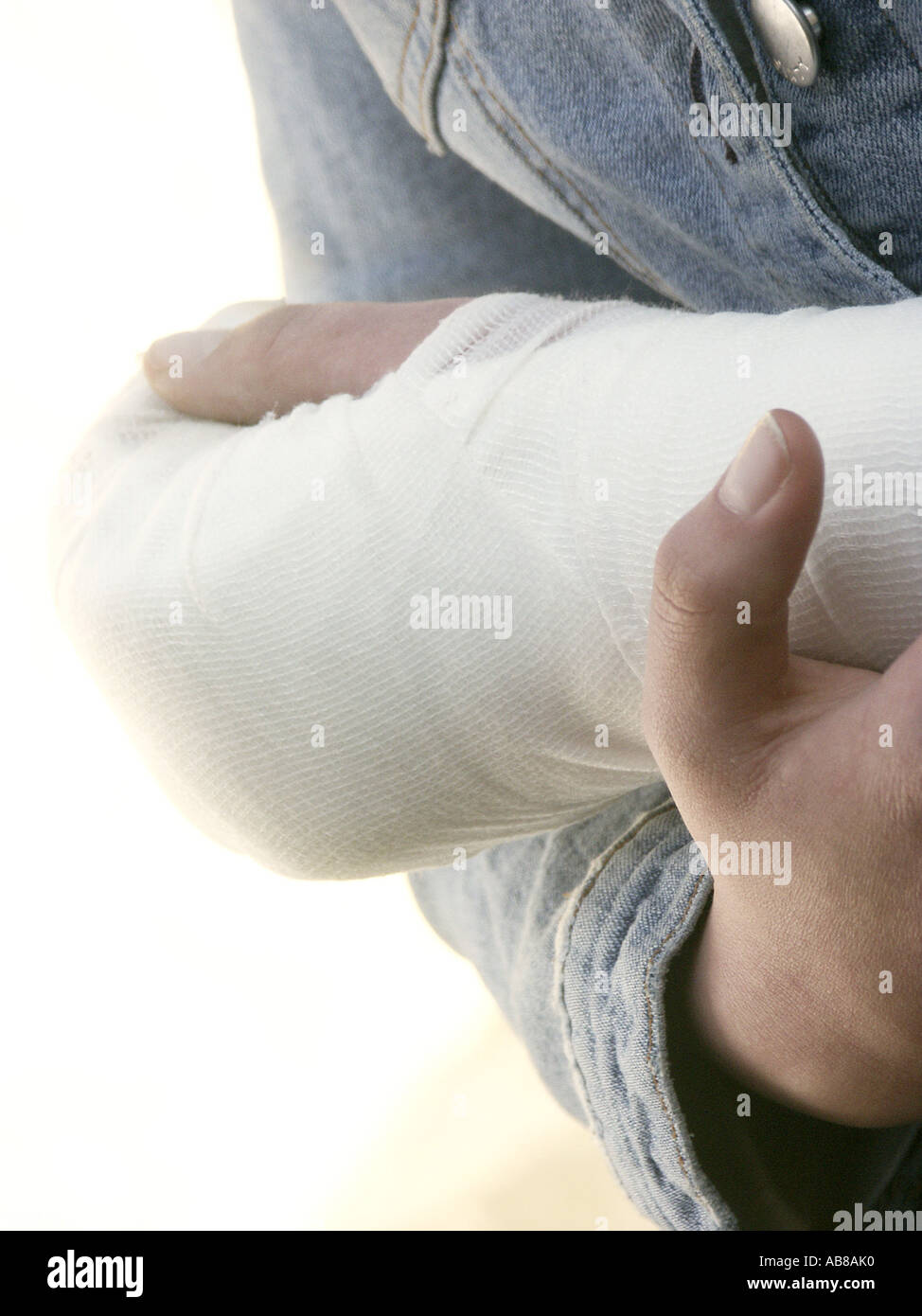 Bandaged hand hi-res stock photography and images - Alamy