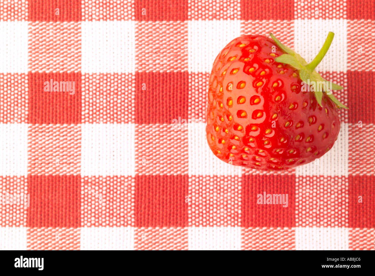 Gingham fabric hi-res stock photography and images - Alamy