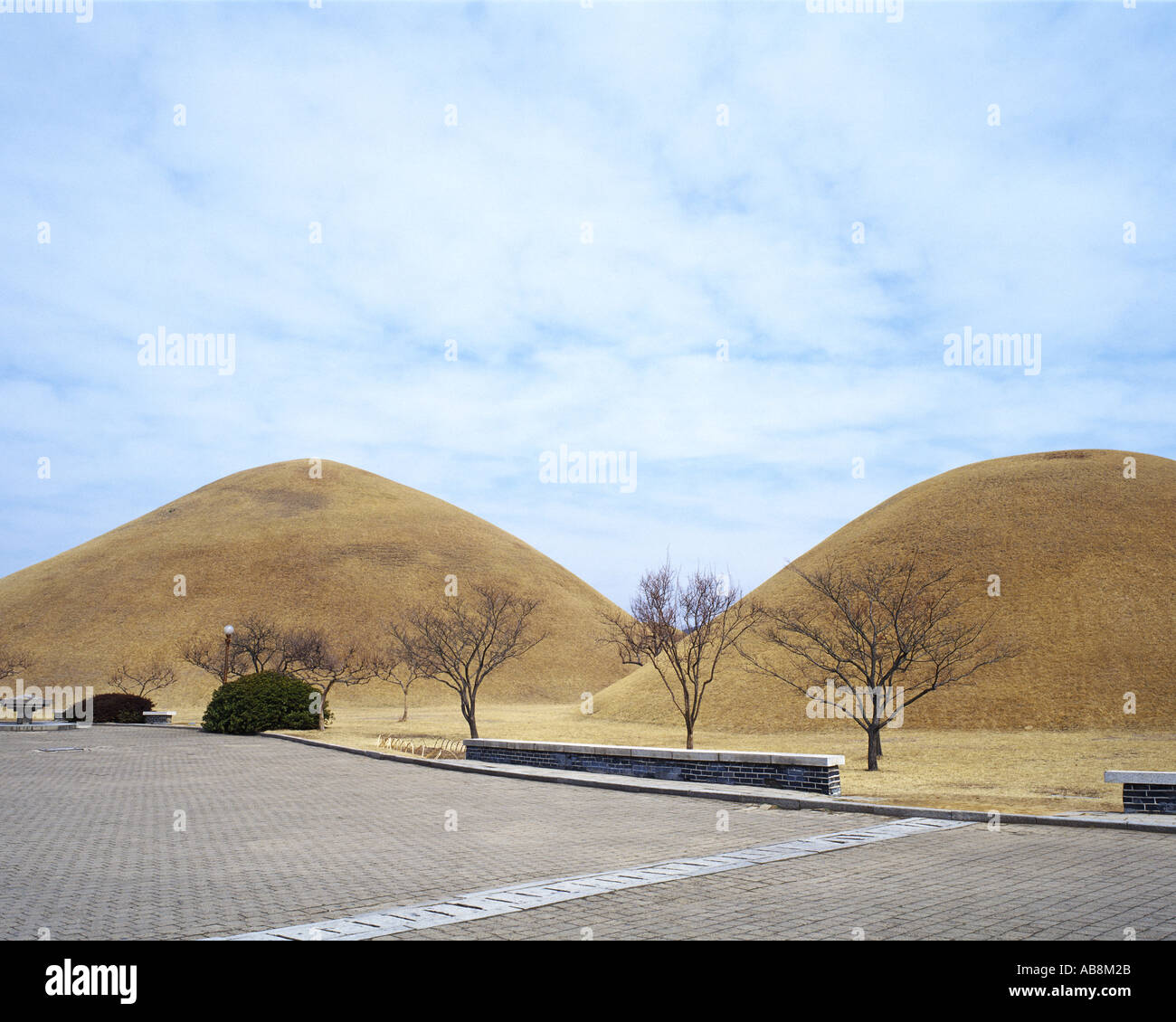 Cheonmachong tomb hi-res stock photography and images - Alamy