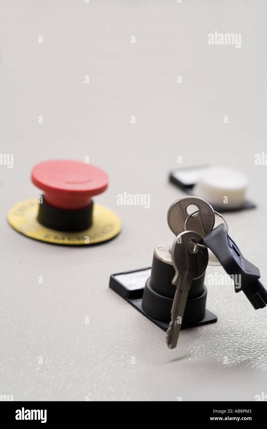 Start botton and key Stock Photo - Alamy