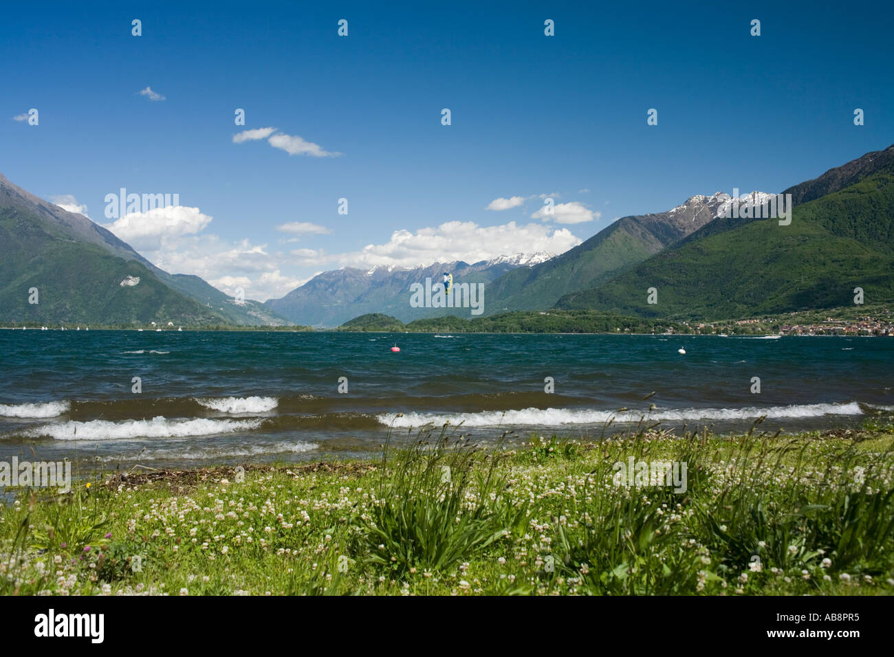 Kytesurfing on lake Como, Domaso, Italy Stock Photo - Alamy