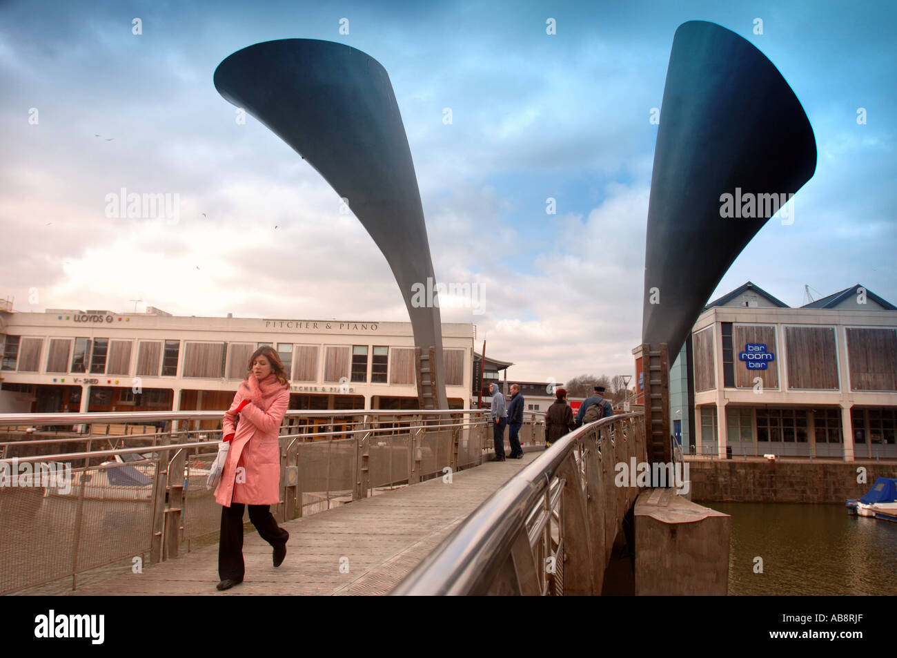PEROS BRIDGE CROSSING THE FLOATING HARBOUR IN ST AUGUSTINES REACH ...