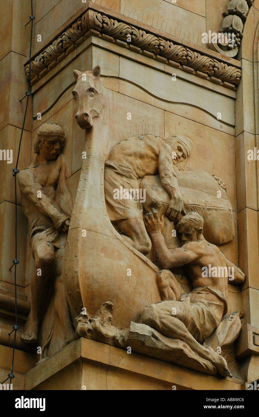 Bas relief stucco sculpture hi-res stock photography and images - Alamy