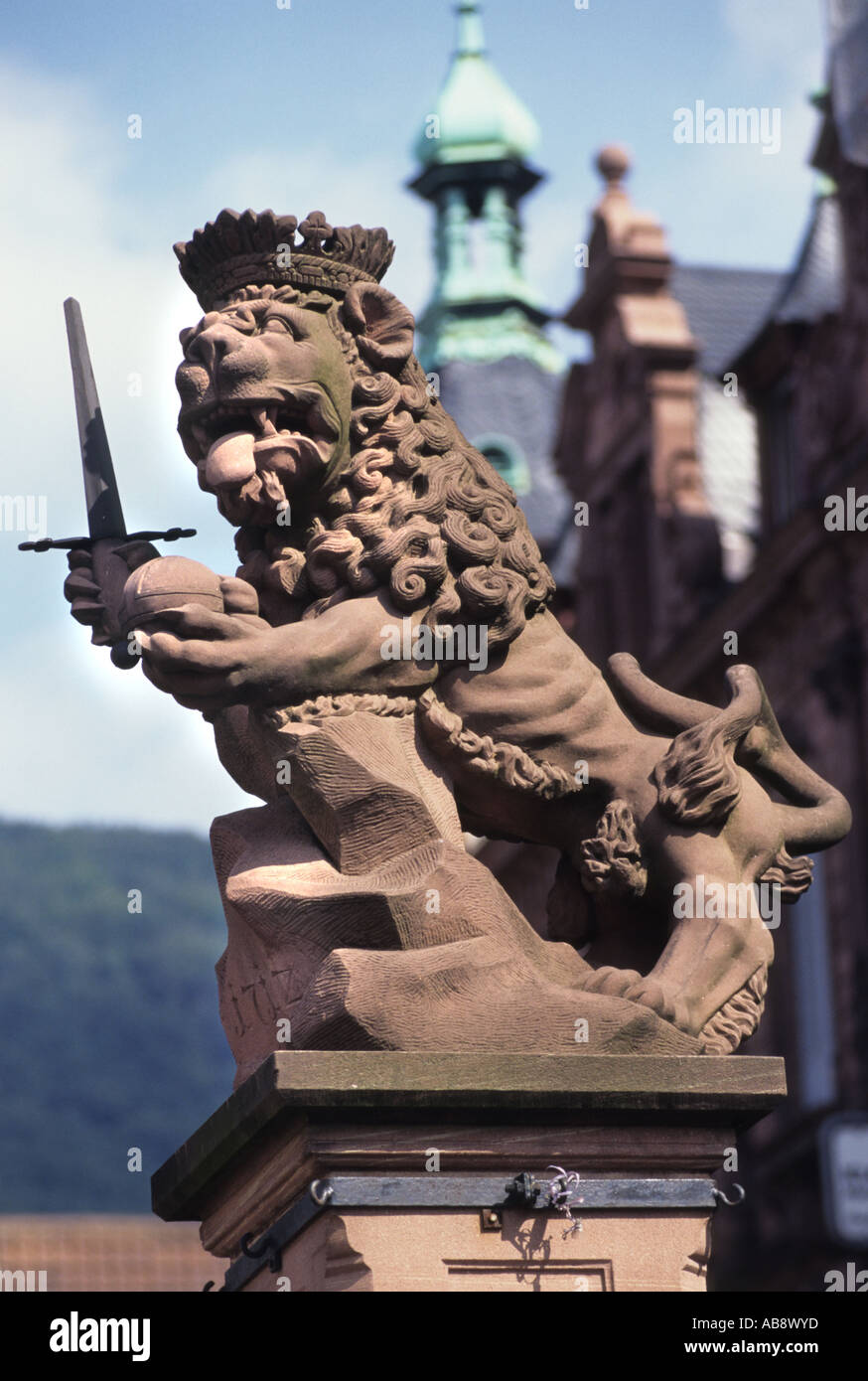 Lion and sword hi-res stock photography and images - Alamy