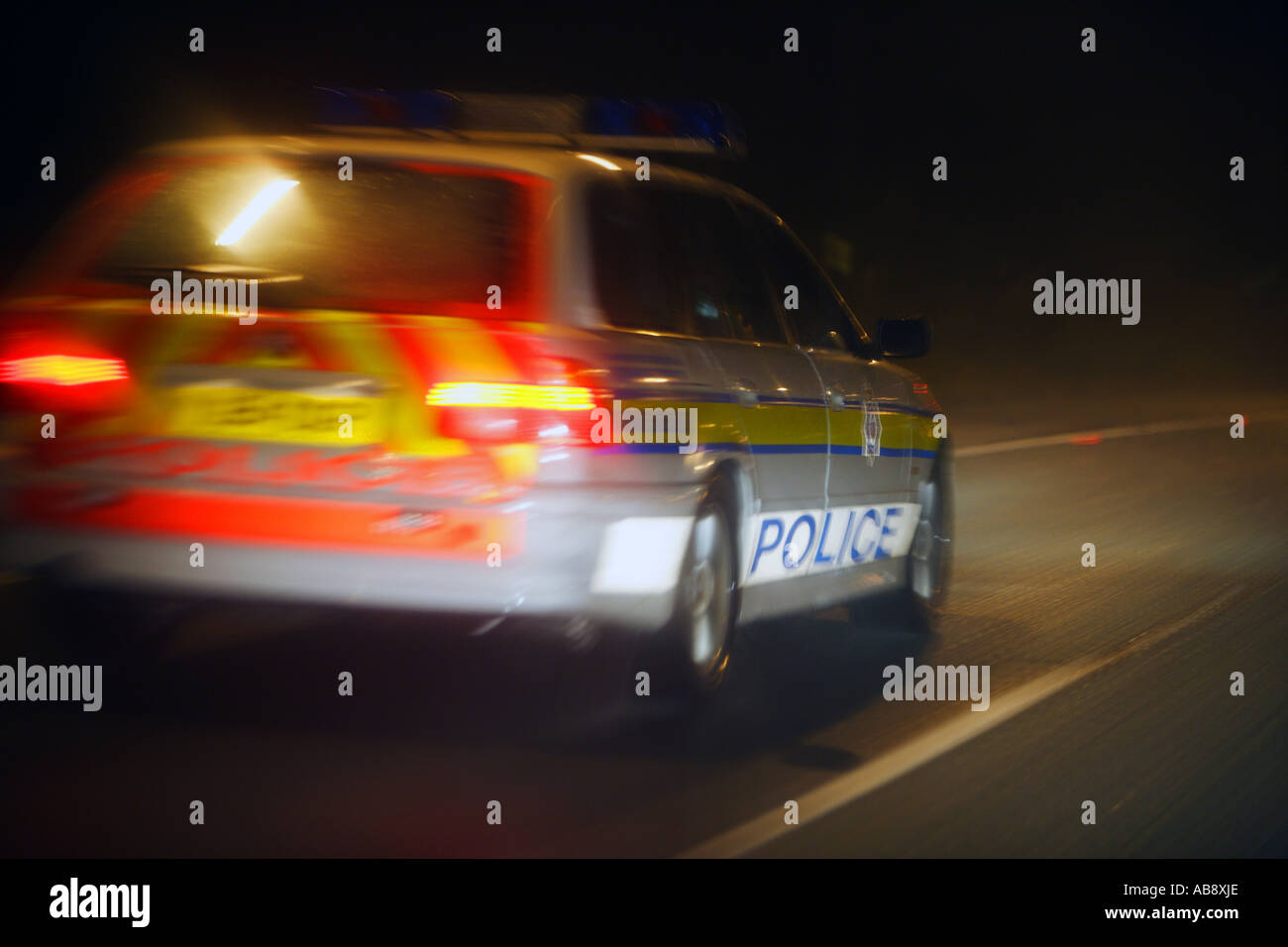 Police car night england hi-res stock photography and images - Alamy