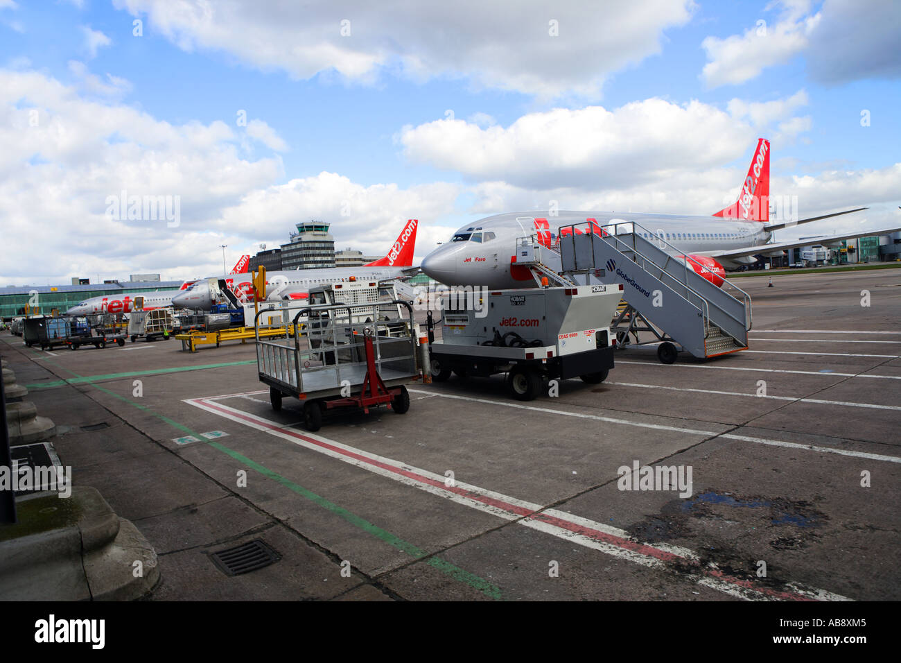 Transportation manchester airport jet2 jet 2 hi-res stock photography ...