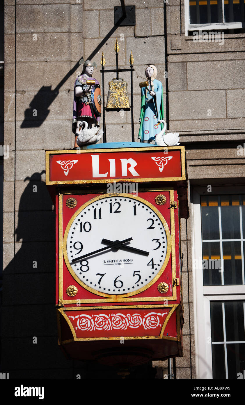 Dublin o'connell street clock Stock Photo - Alamy
