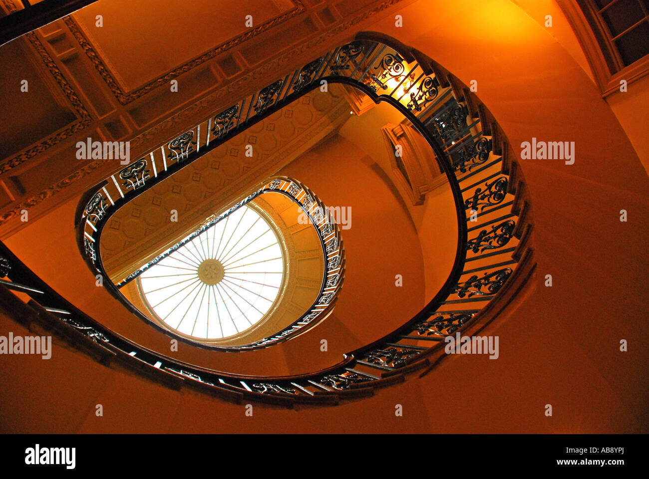 Courtauld hi-res stock photography and images - Alamy