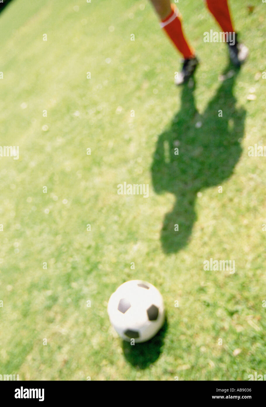 Footballer shadow hi-res stock photography and images - Alamy