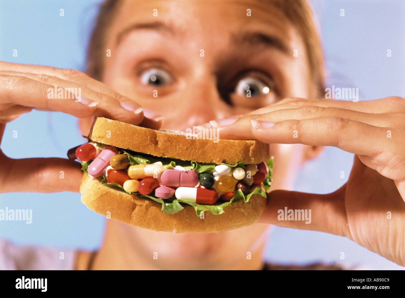 Pill sandwich hi-res stock photography and images - Alamy