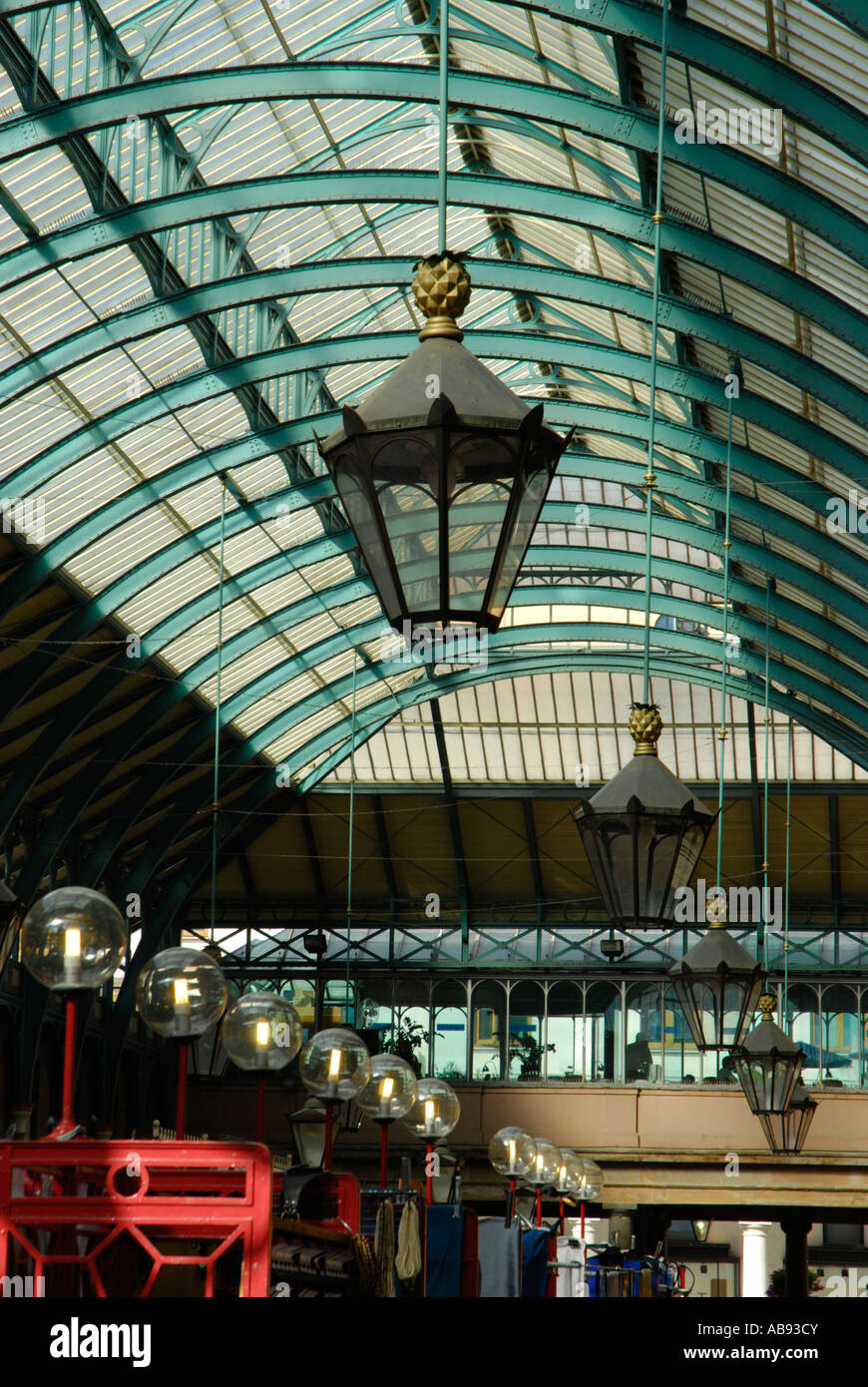 Old covent garden market hi-res stock photography and images - Alamy