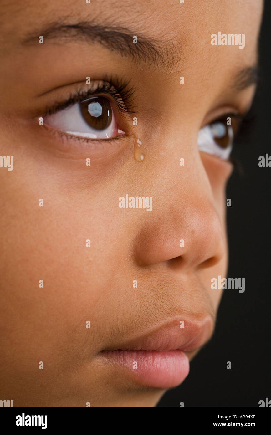 Young girl crying Stock Photo - Alamy