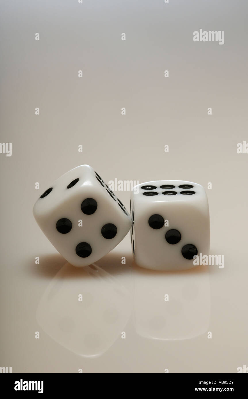 Shaking die hi-res stock photography and images - Alamy