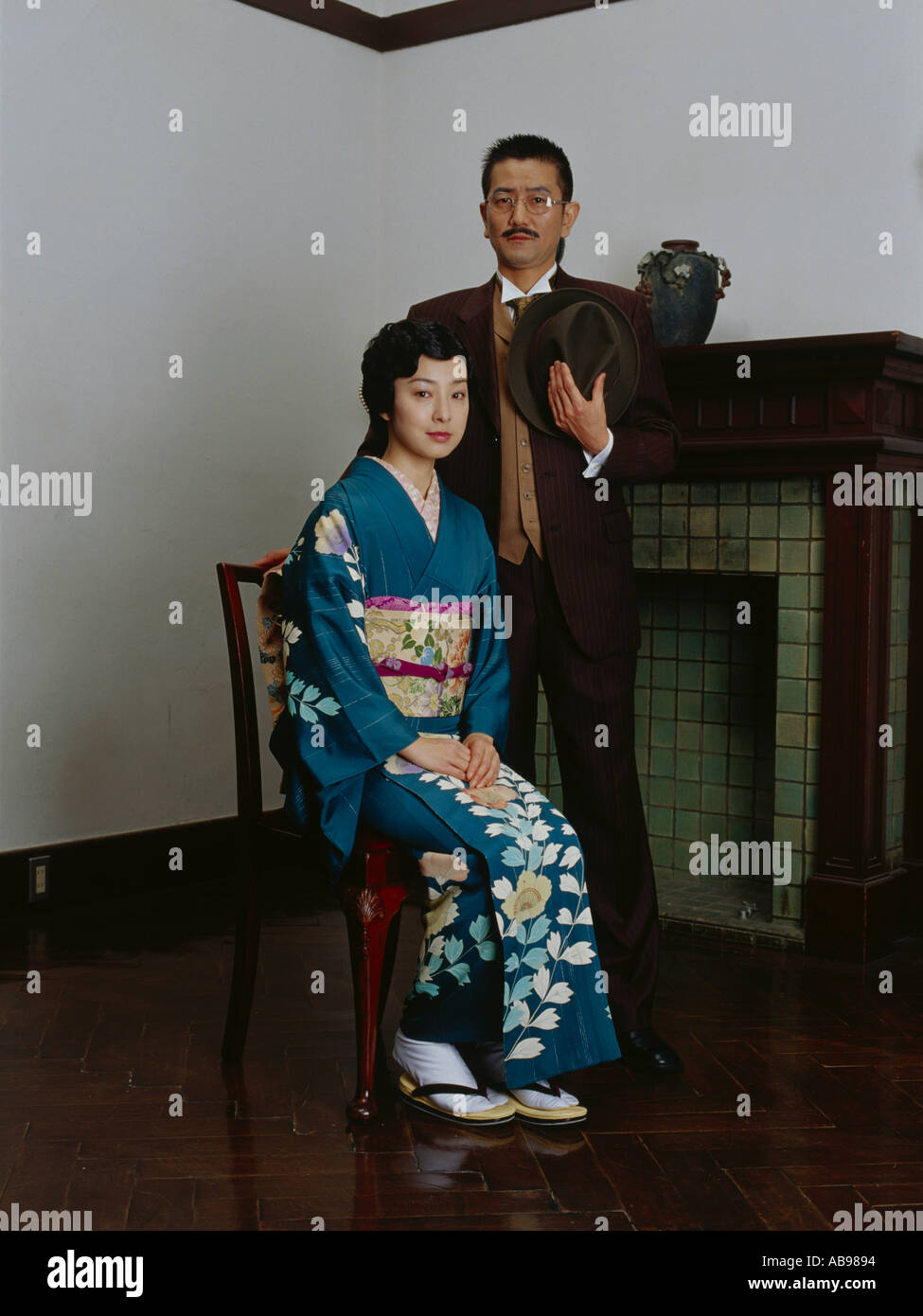Japanese woman 1950s hi-res stock photography and images - Alamy