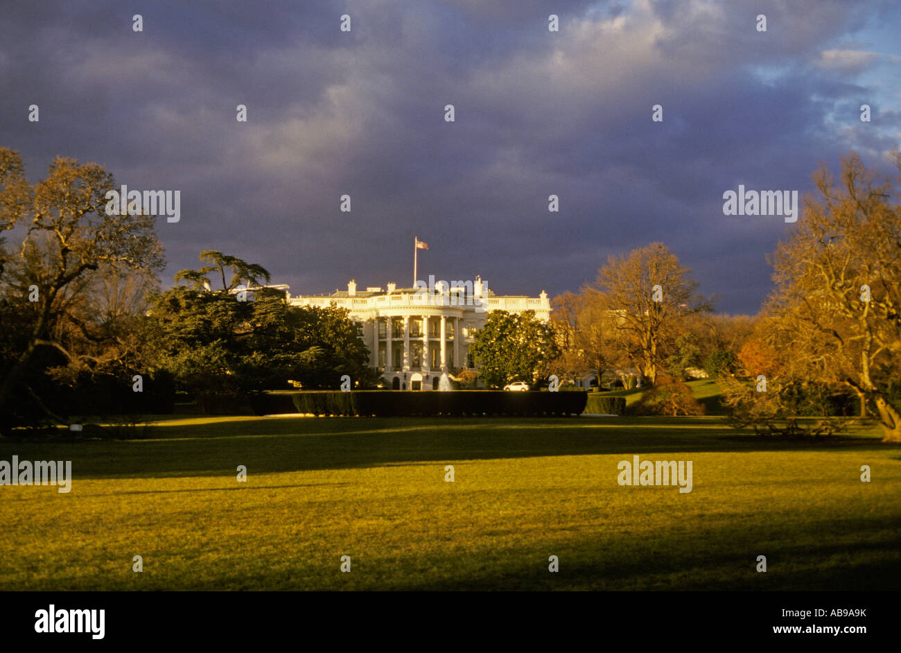 White House Washington DC District of Columbia US USA columns flag late ...