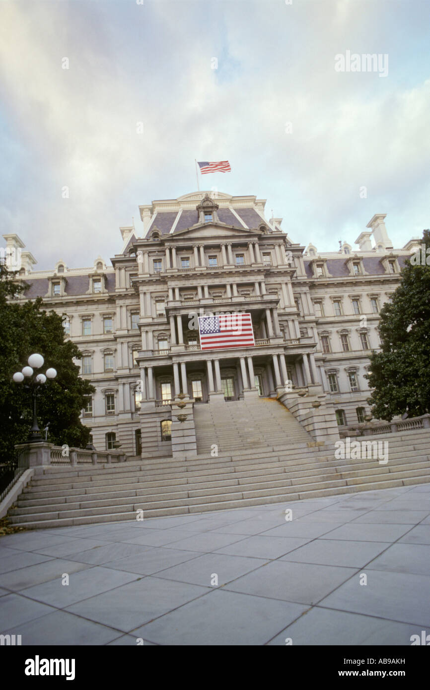 executive office building Stock Photo - Alamy