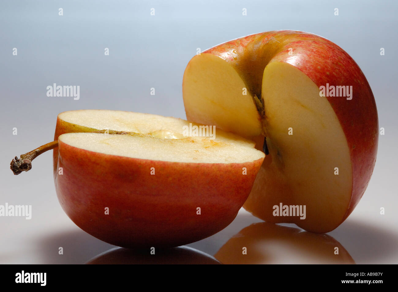 Two equal halves hi-res stock photography and images - Alamy