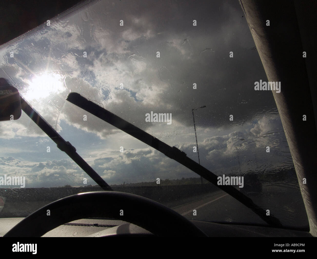 Car glare windscreen hi-res stock photography and images - Alamy