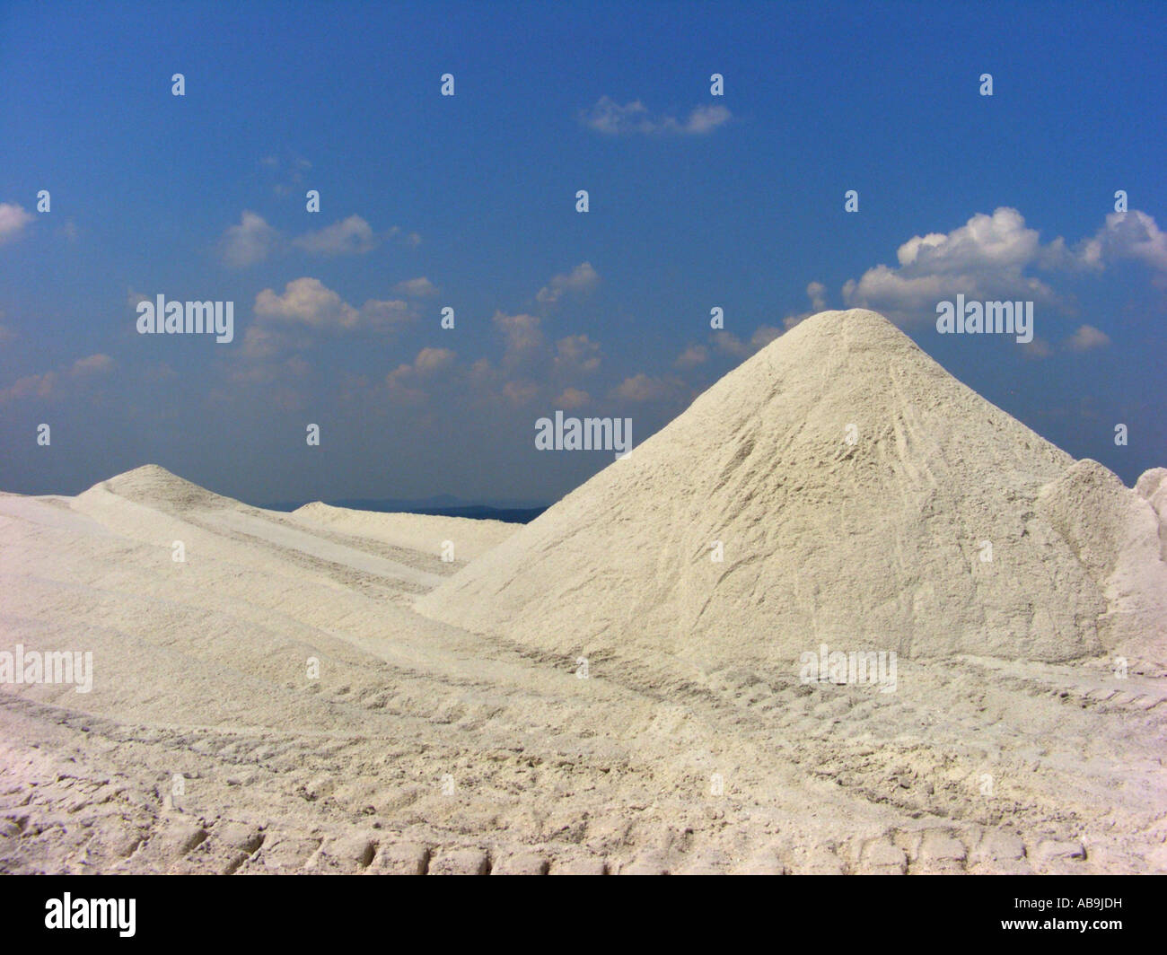 Potash piles hi-res stock photography and images - Alamy