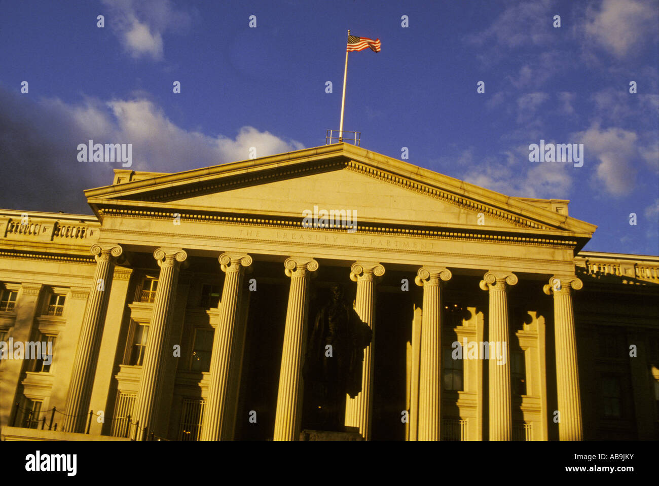 US USA treasury building offices statue Alexander Hamilton Washington ...
