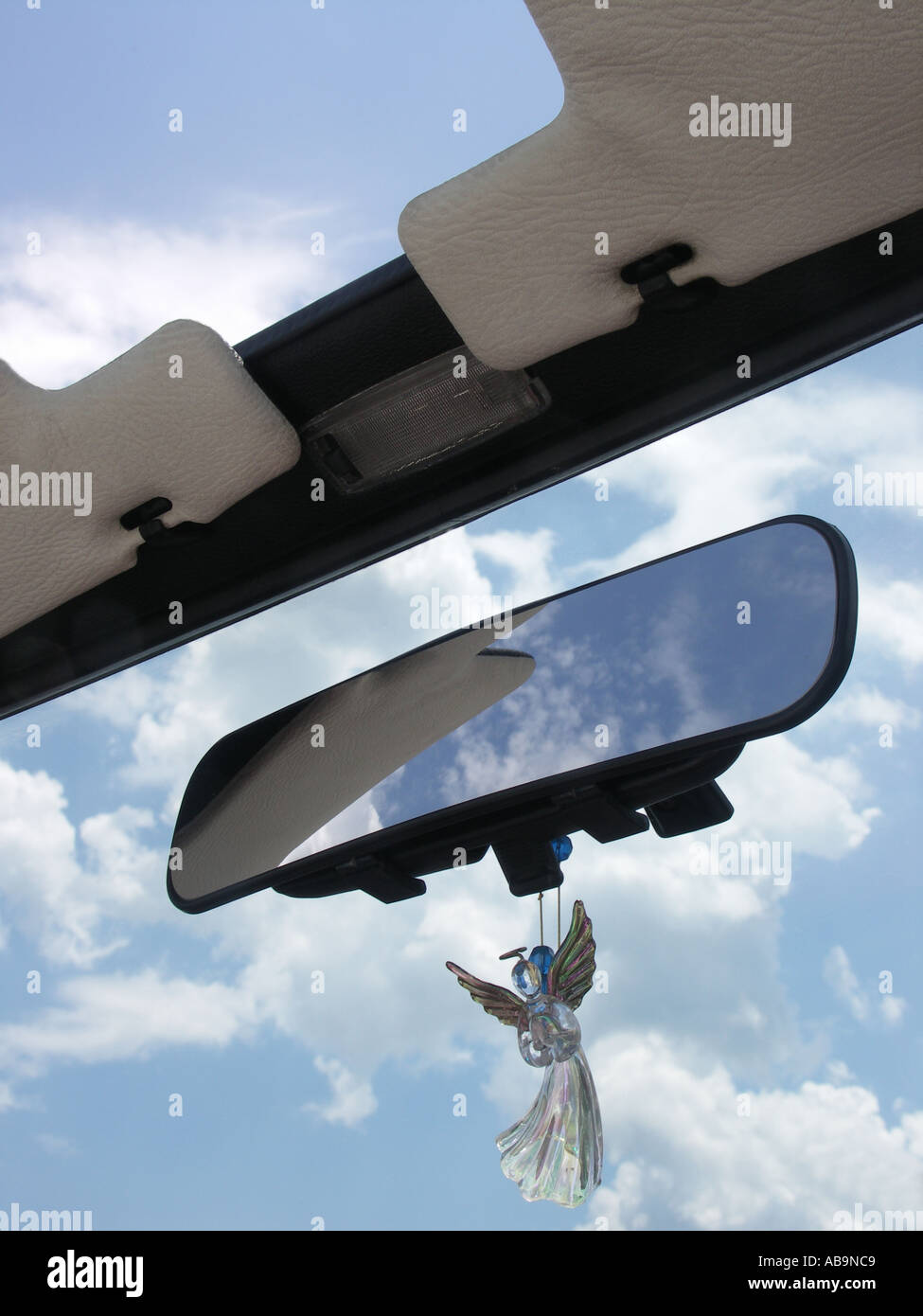 Angel shapes in clouds hi-res stock photography and images - Alamy