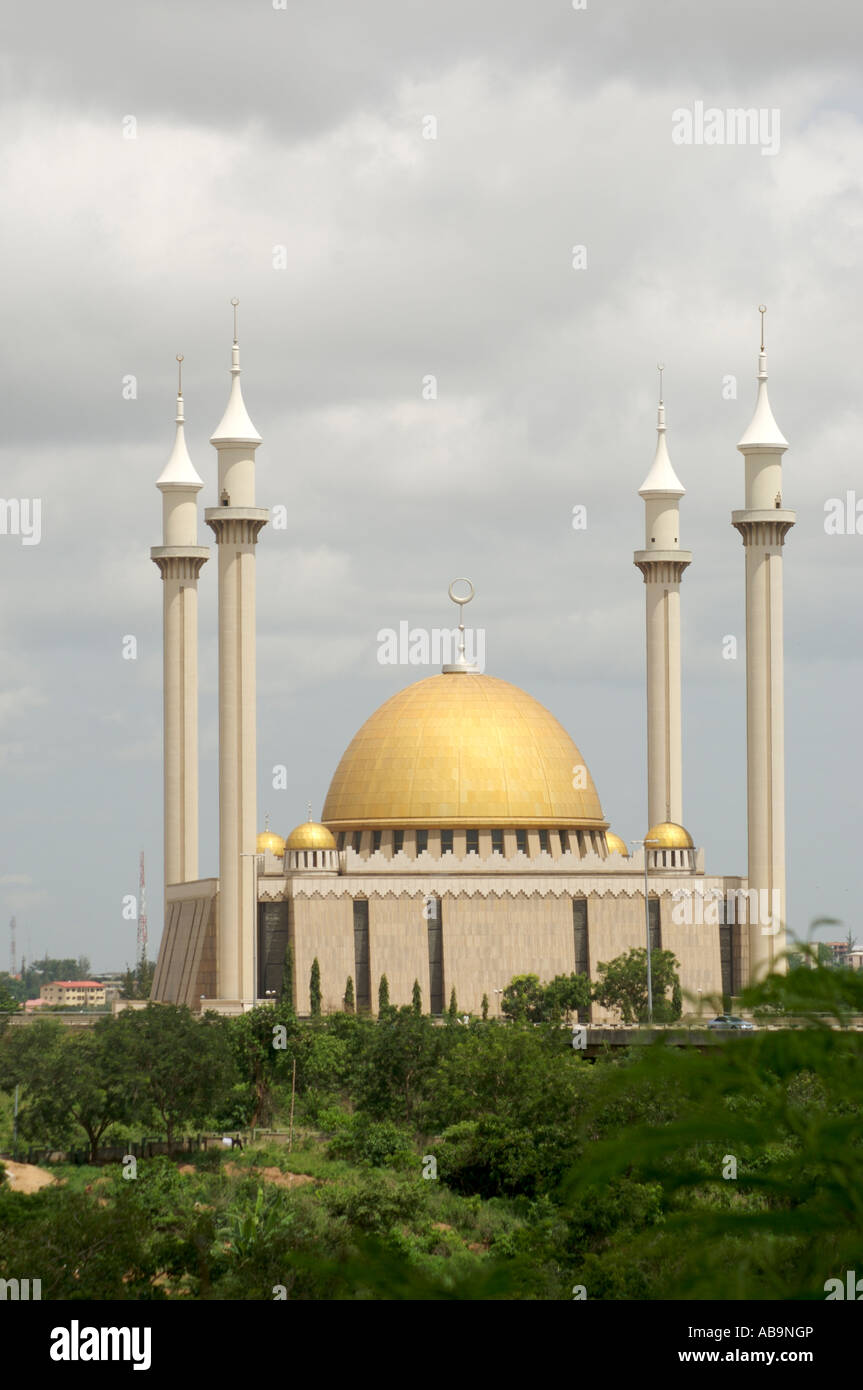 Abuja national mosque hi-res stock photography and images - Alamy