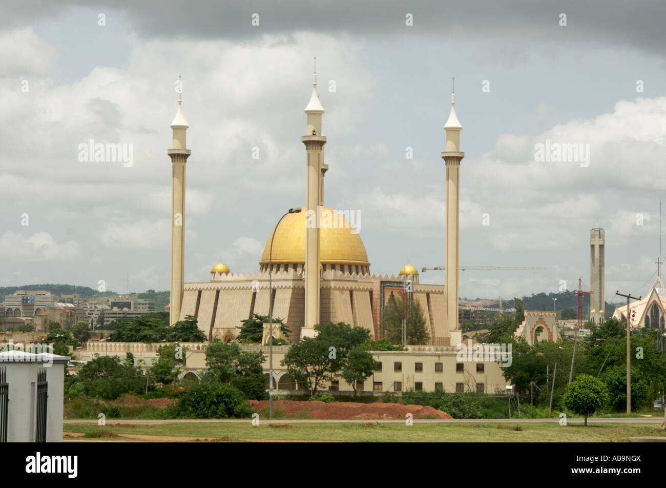 Nigeria national mosque hi-res stock photography and images - Alamy