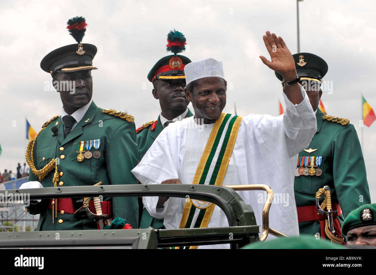 Inauguration of Umaru Musa Yar Adua as the new President of Nigeria ...
