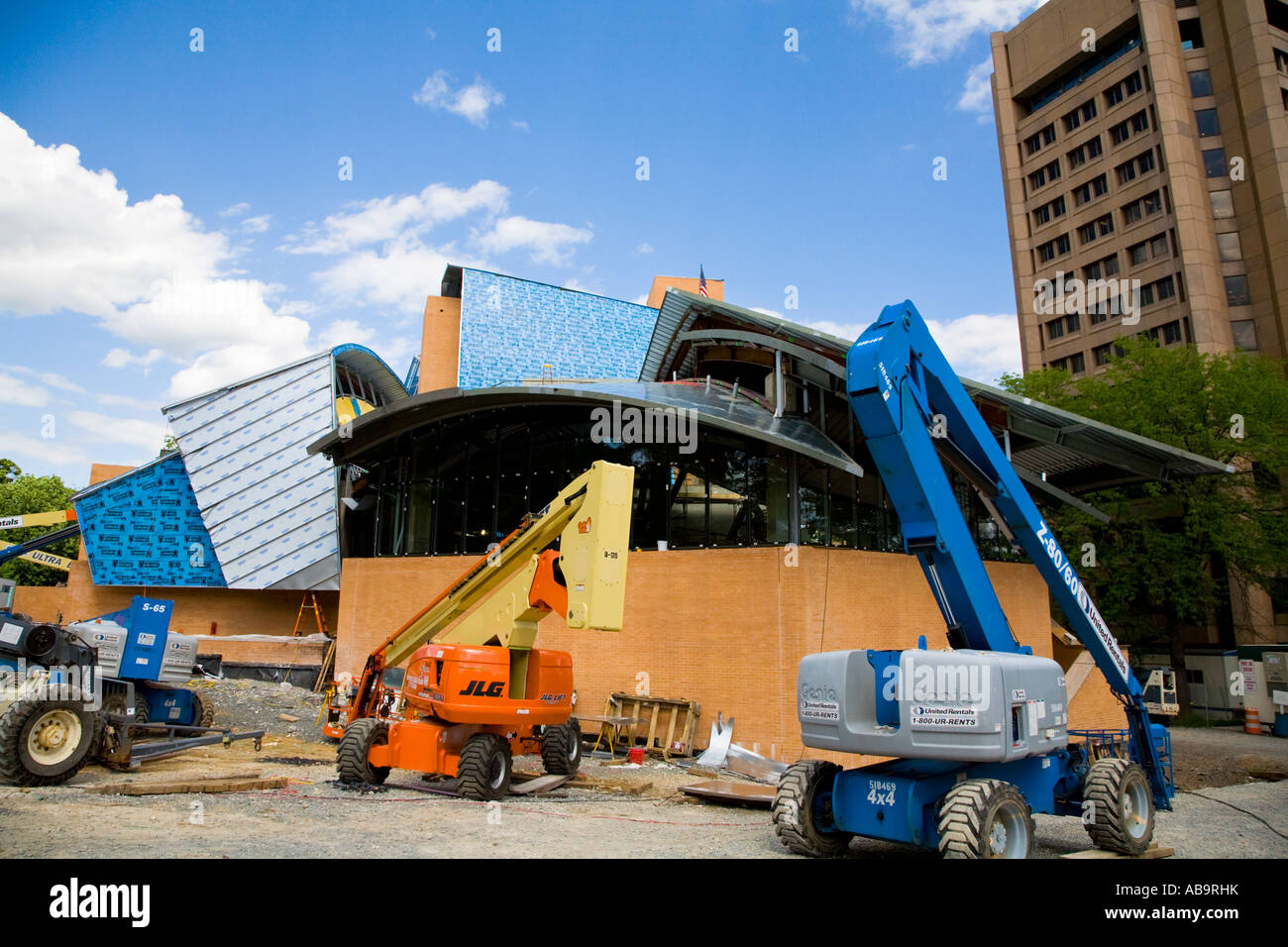 Peter B Lewis Science Library designed by Frank Gehry Princeton ...