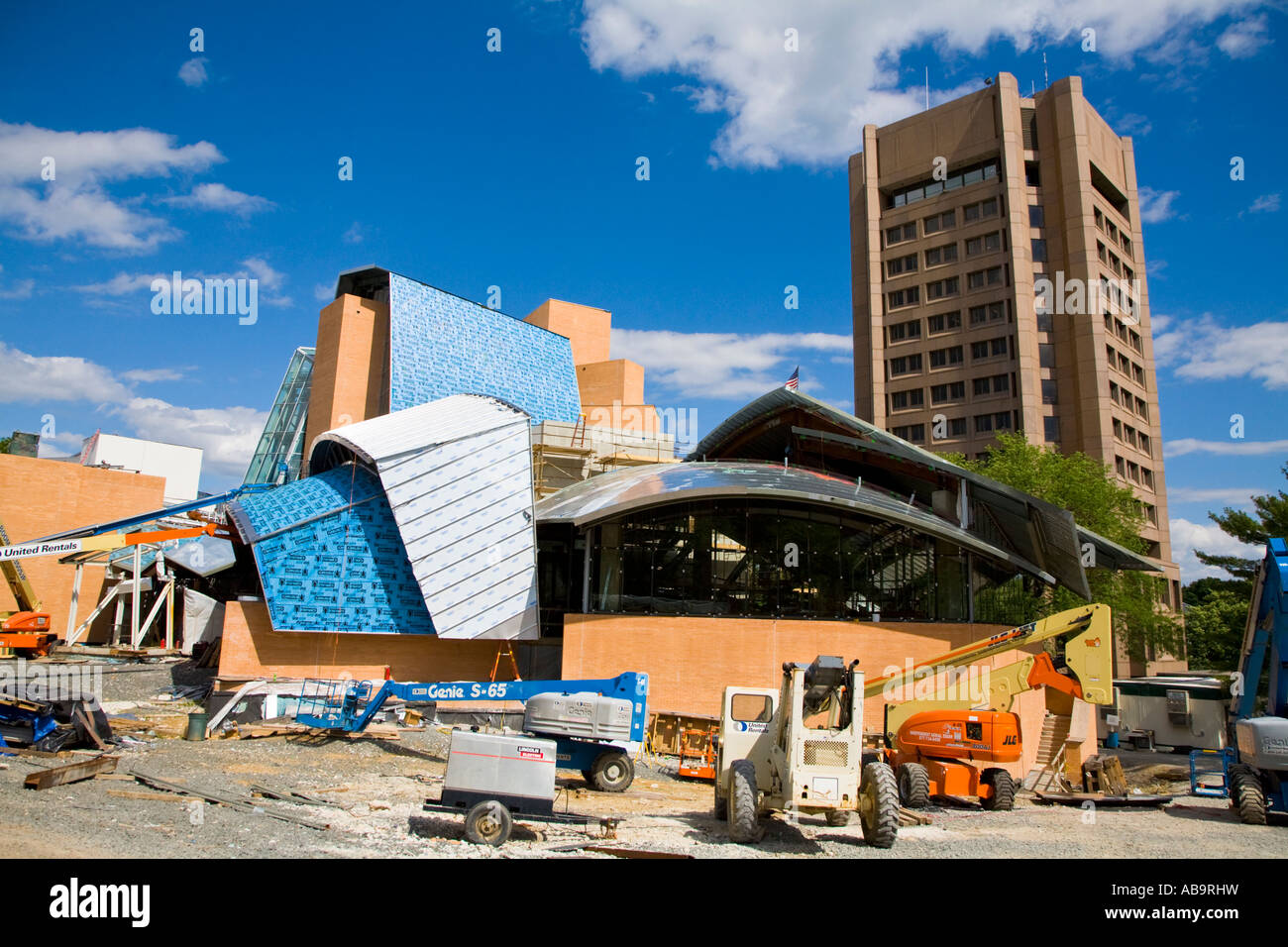 Peter B Lewis Science Library designed by Frank Gehry Princeton ...