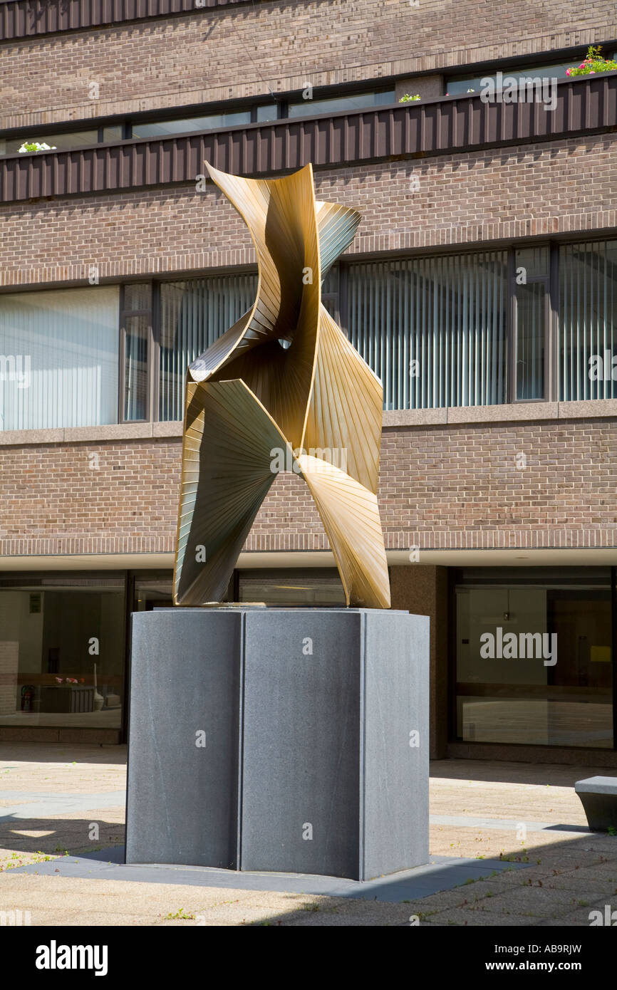 Statue of Jadwin Hall Princeton University Stock Photo - Alamy