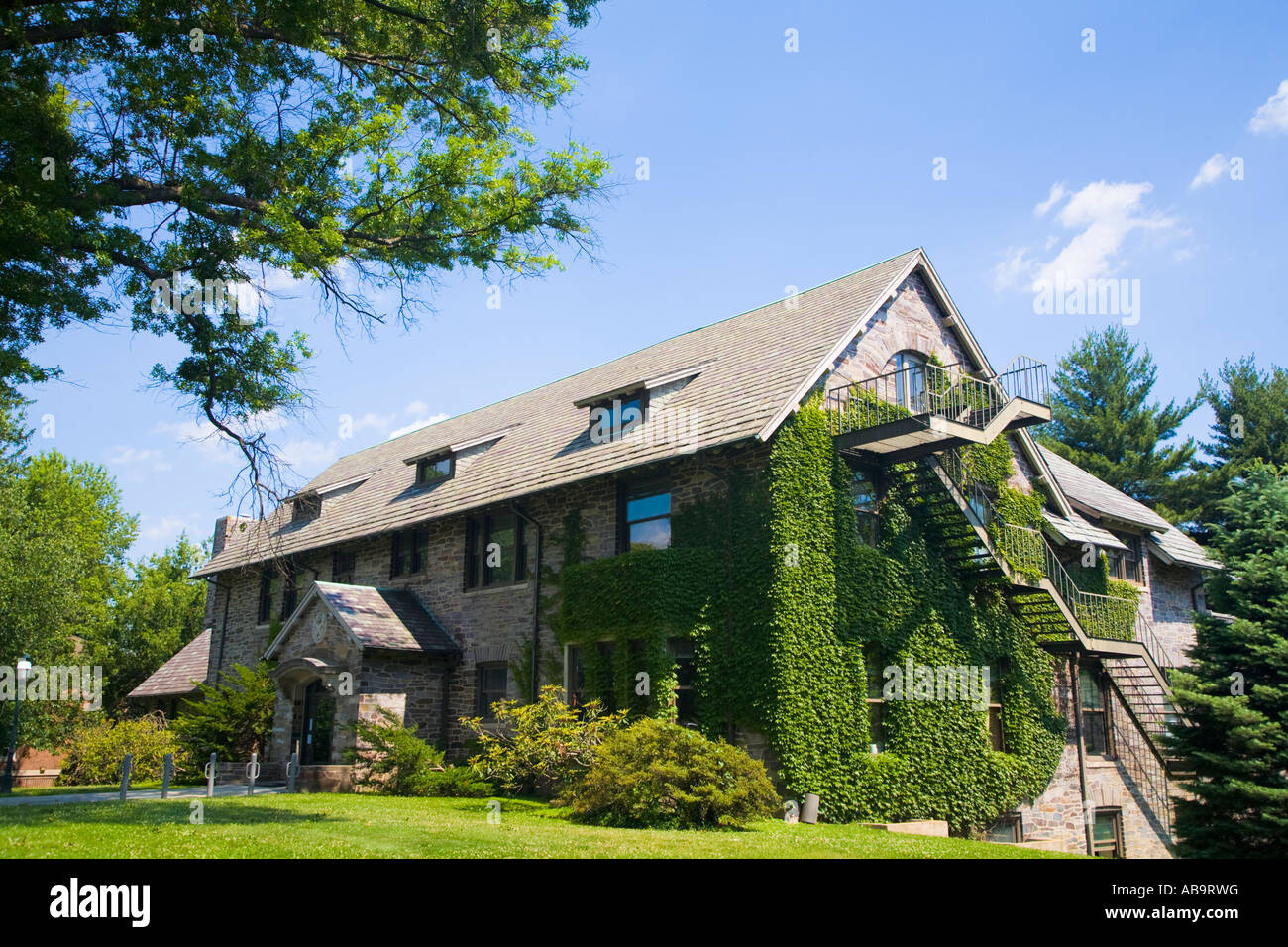 Princeton university building architecture hi-res stock photography and ...