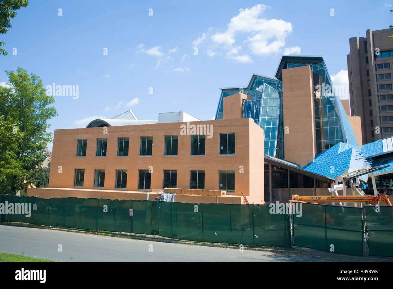 Peter B Lewis Science Library designed by Frank Gehry Princeton ...