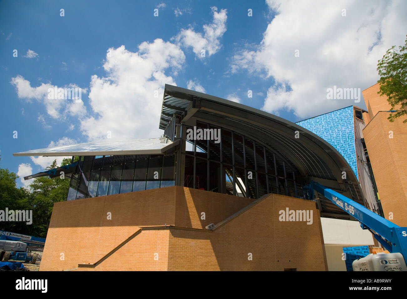 Peter B Lewis Science Library designed by Frank Gehry Princeton ...
