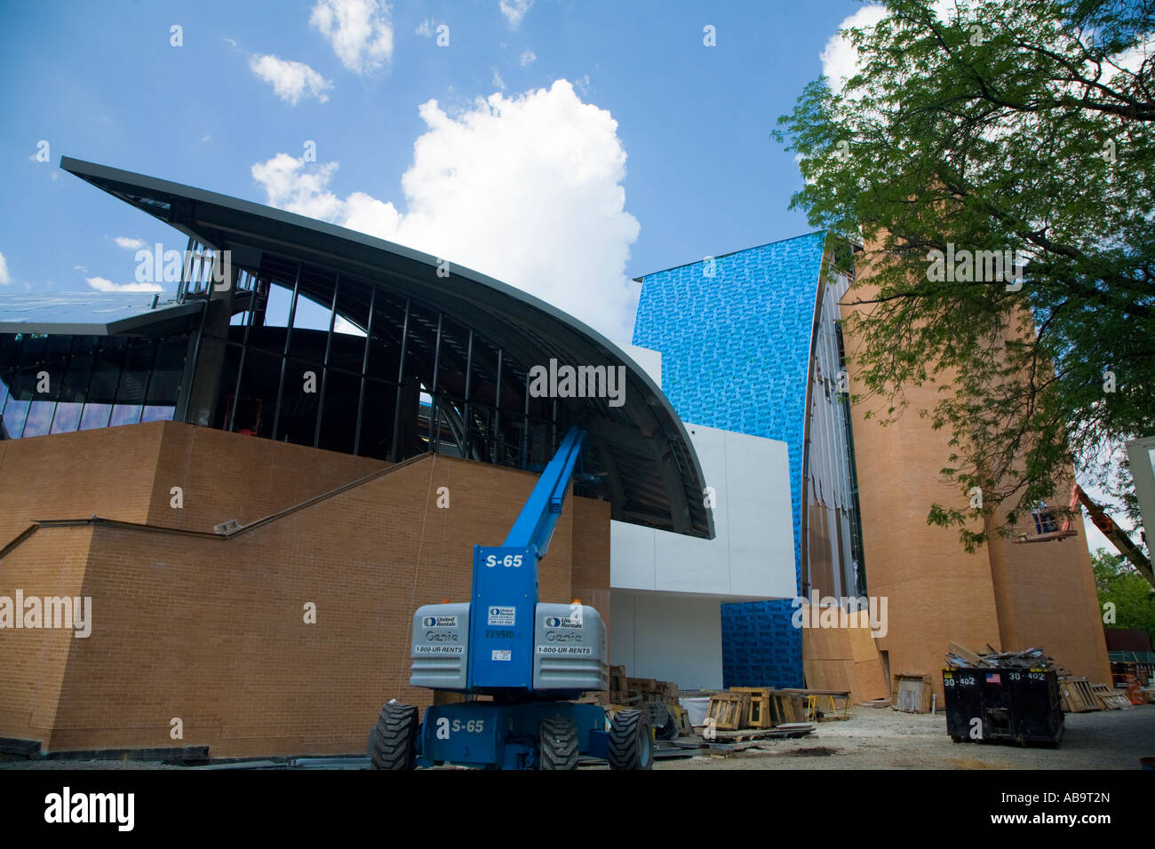 Peter B Lewis Science Library designed by Frank Gehry Princeton ...