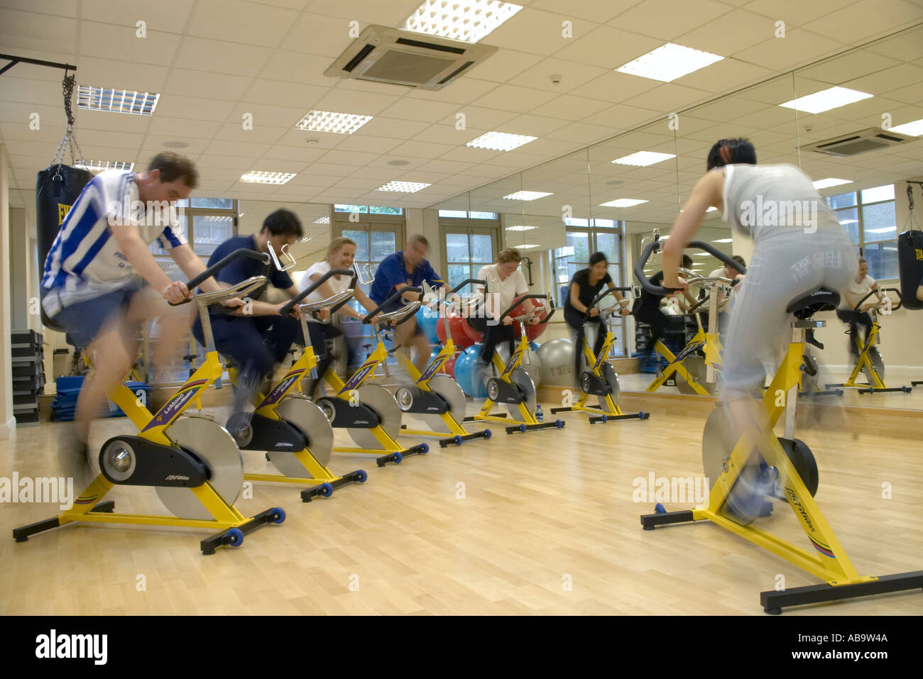 Keep spinning hi-res stock photography and images - Alamy