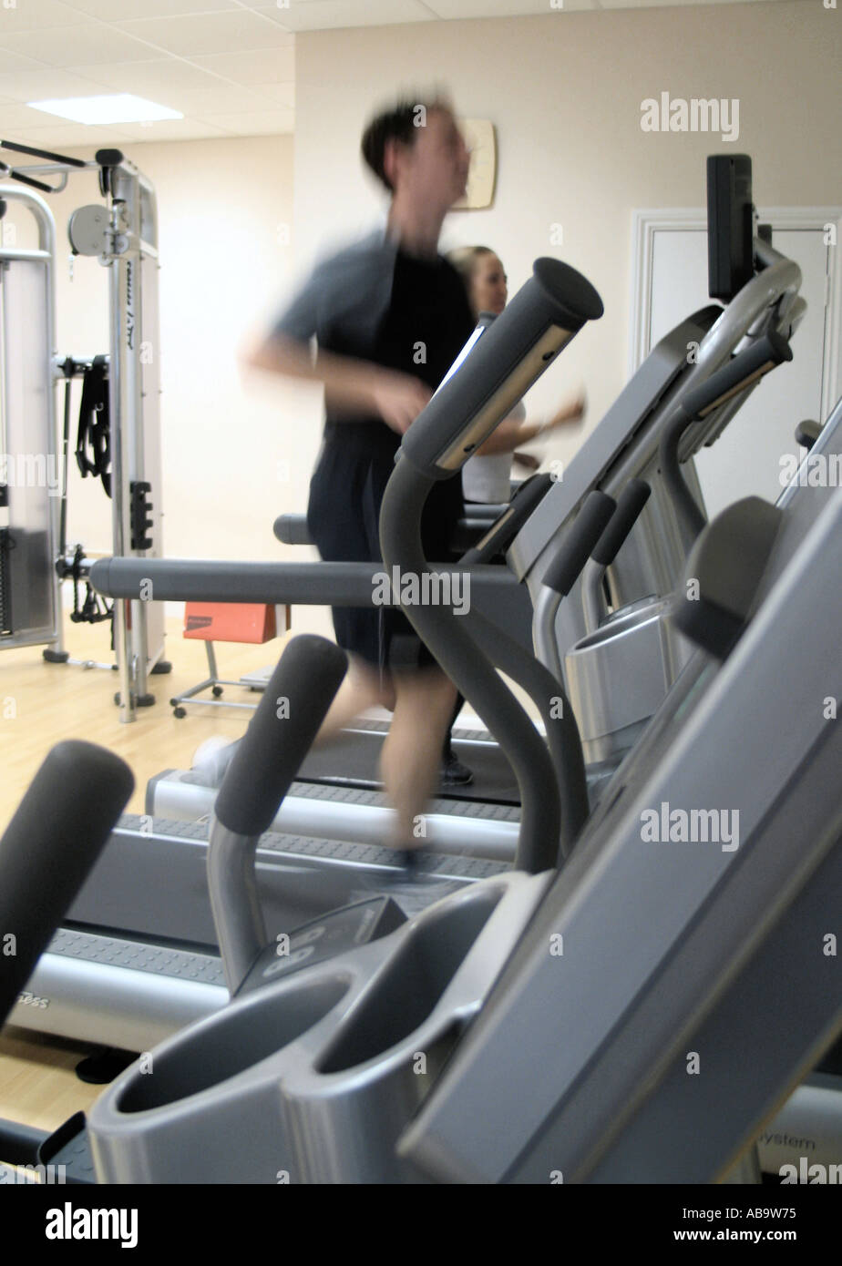 Fitness man running on treadmill hi-res stock photography and images ...
