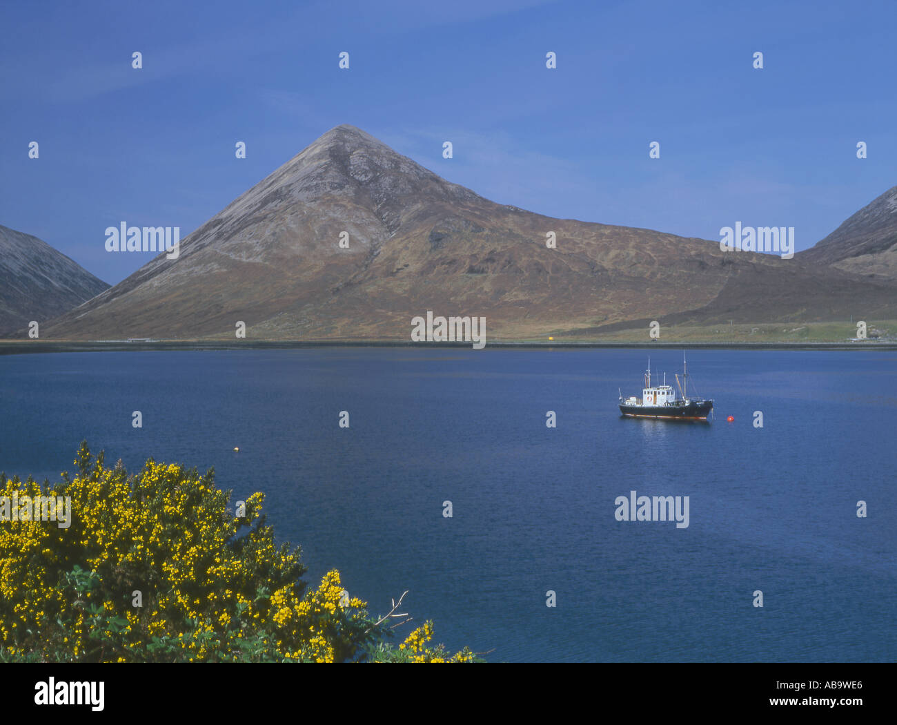 Loch Slapin Isle of Skye Stock Photo - Alamy
