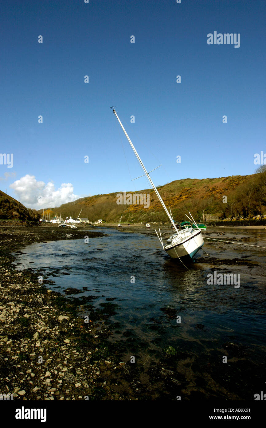 Solva yacht hi-res stock photography and images - Alamy