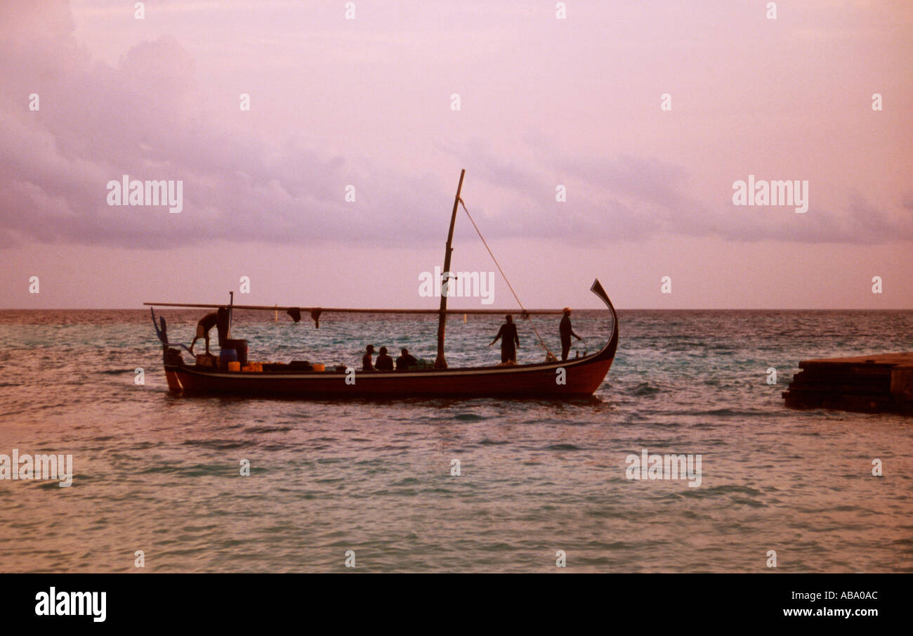 Dhoni traditional boat Maldives used for fishing Stock Photo - Alamy
