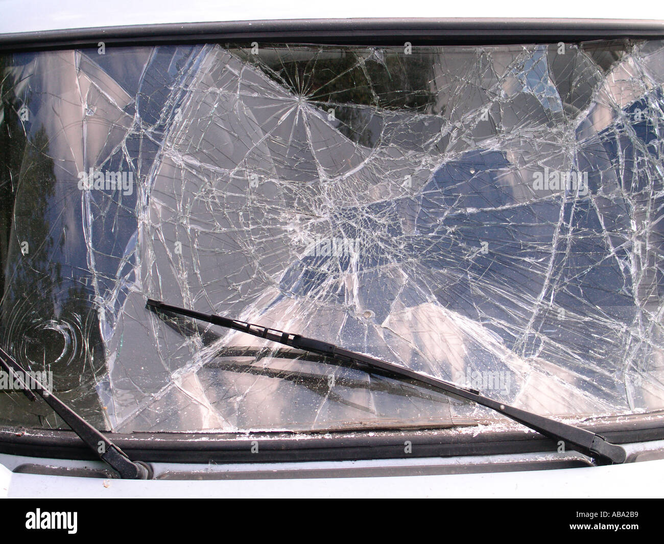 Cracked windshield hi-res stock photography and images - Alamy