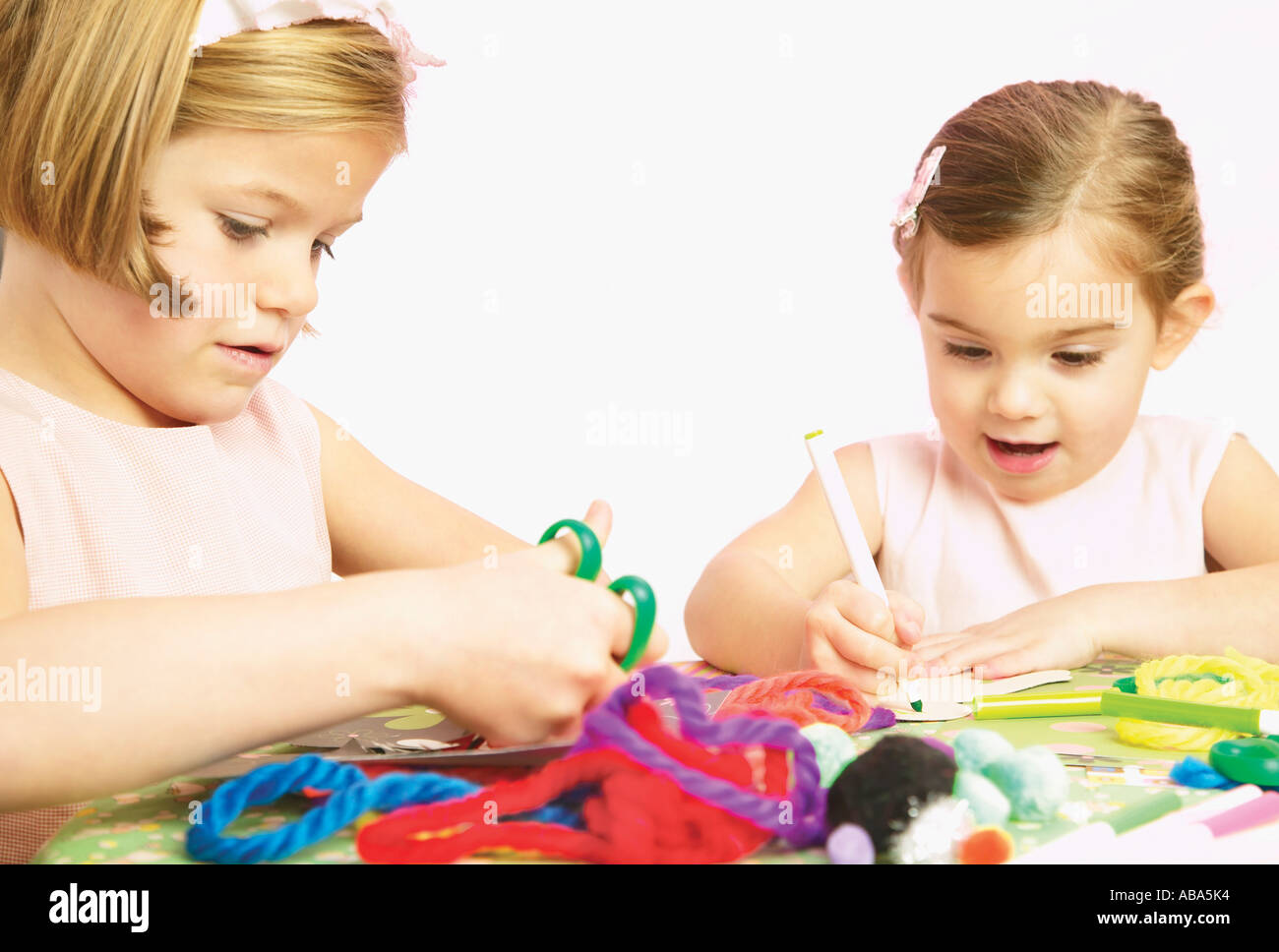 Girl doing arts and craft activity hi-res stock photography and images ...