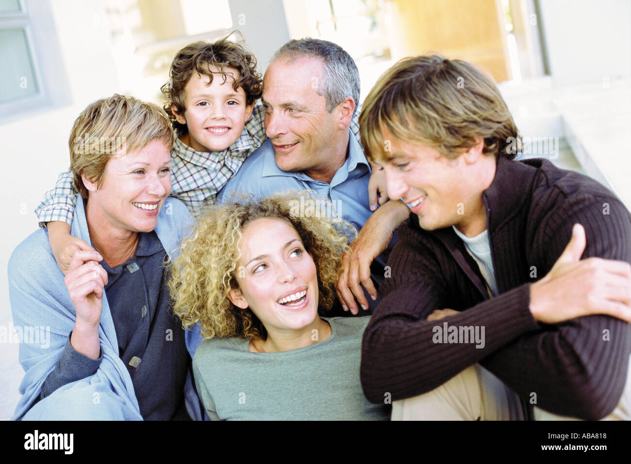 Group portrait three generations hi-res stock photography and images ...