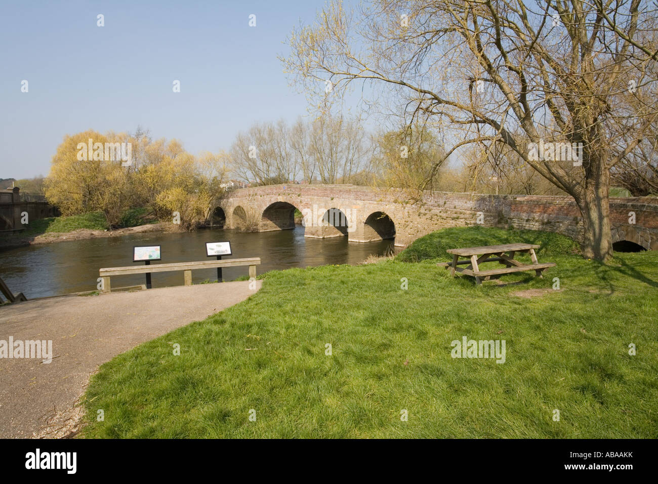 Pershore Old Bridge Worcestershire England UK Stock Photo - Alamy